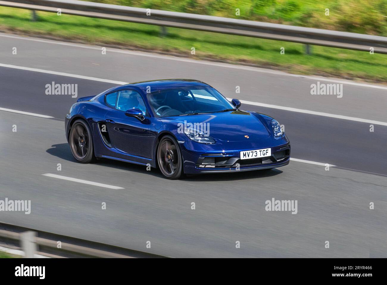 3995cc flat six hi-res stock photography and images - Alamy