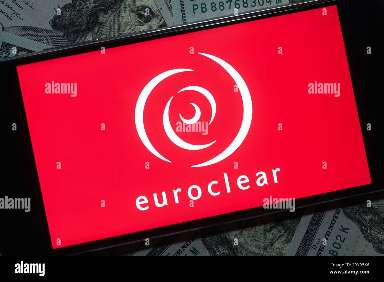 Euroclear logo hi-res stock photography and images - Alamy