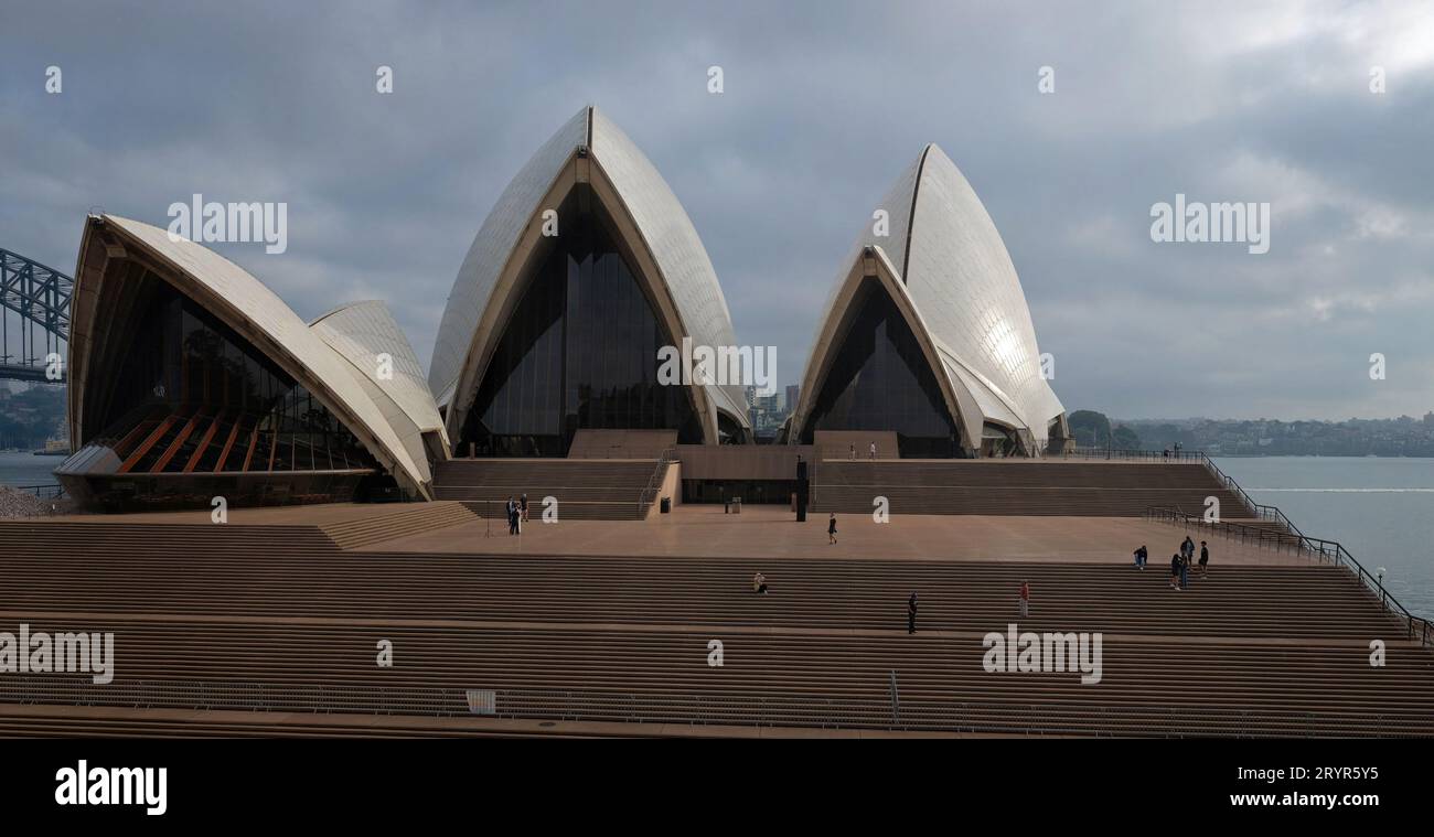 Design and innovation, the Sydney Opera House, Monumental Steps, Sails ...