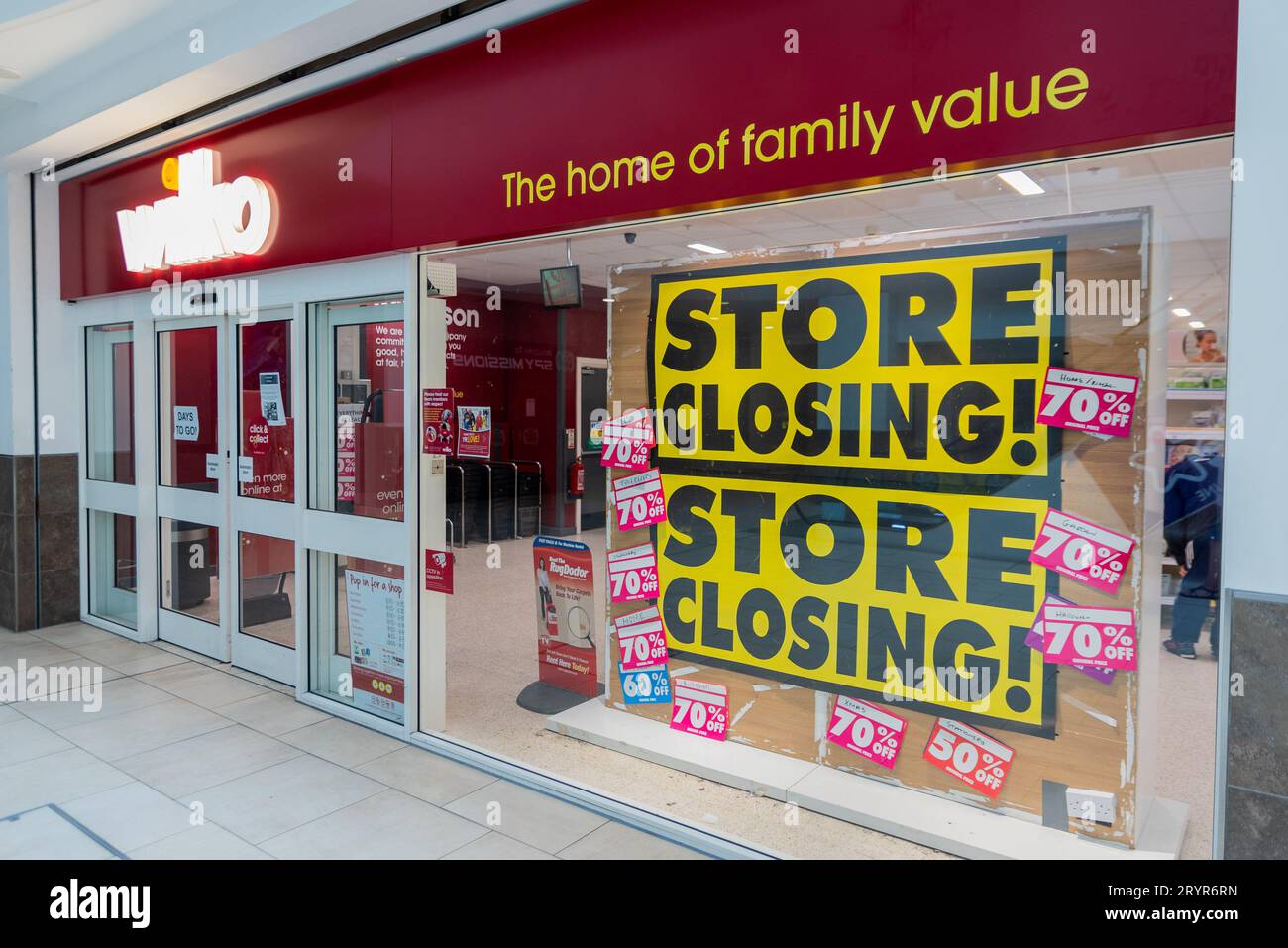 Southend on Sea, Essex, UK. 2nd Oct, 2023. The Wilko store inside the ...