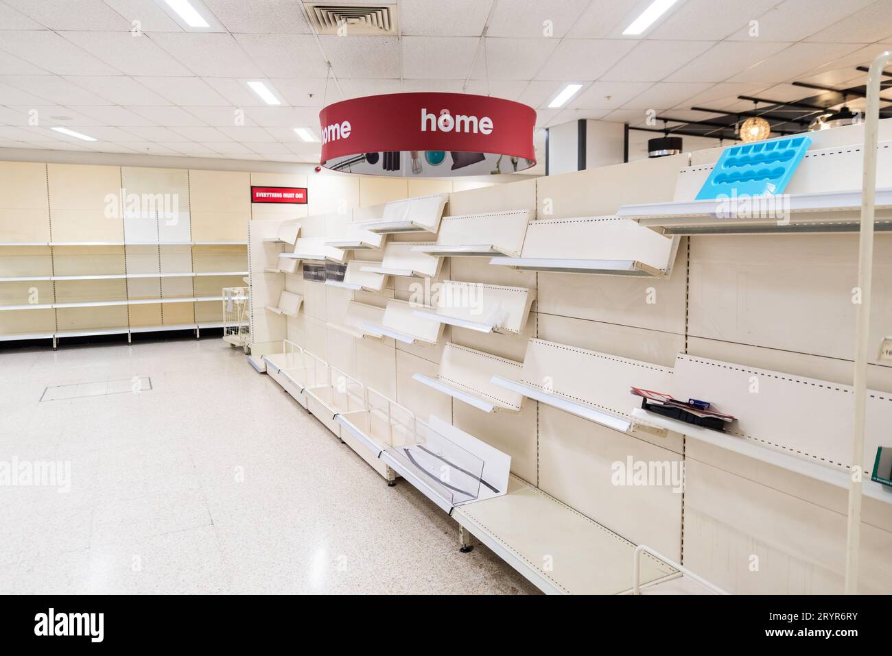 Wilko shelves hi-res stock photography and images - Alamy