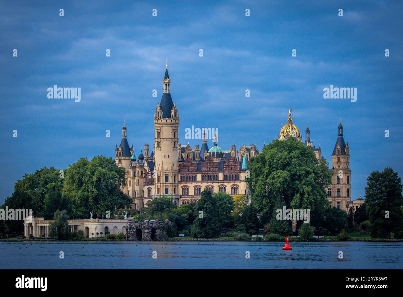 Schwerin, Germany. 02nd Oct, 2023. Schwerin Castle on an island in Lake ...