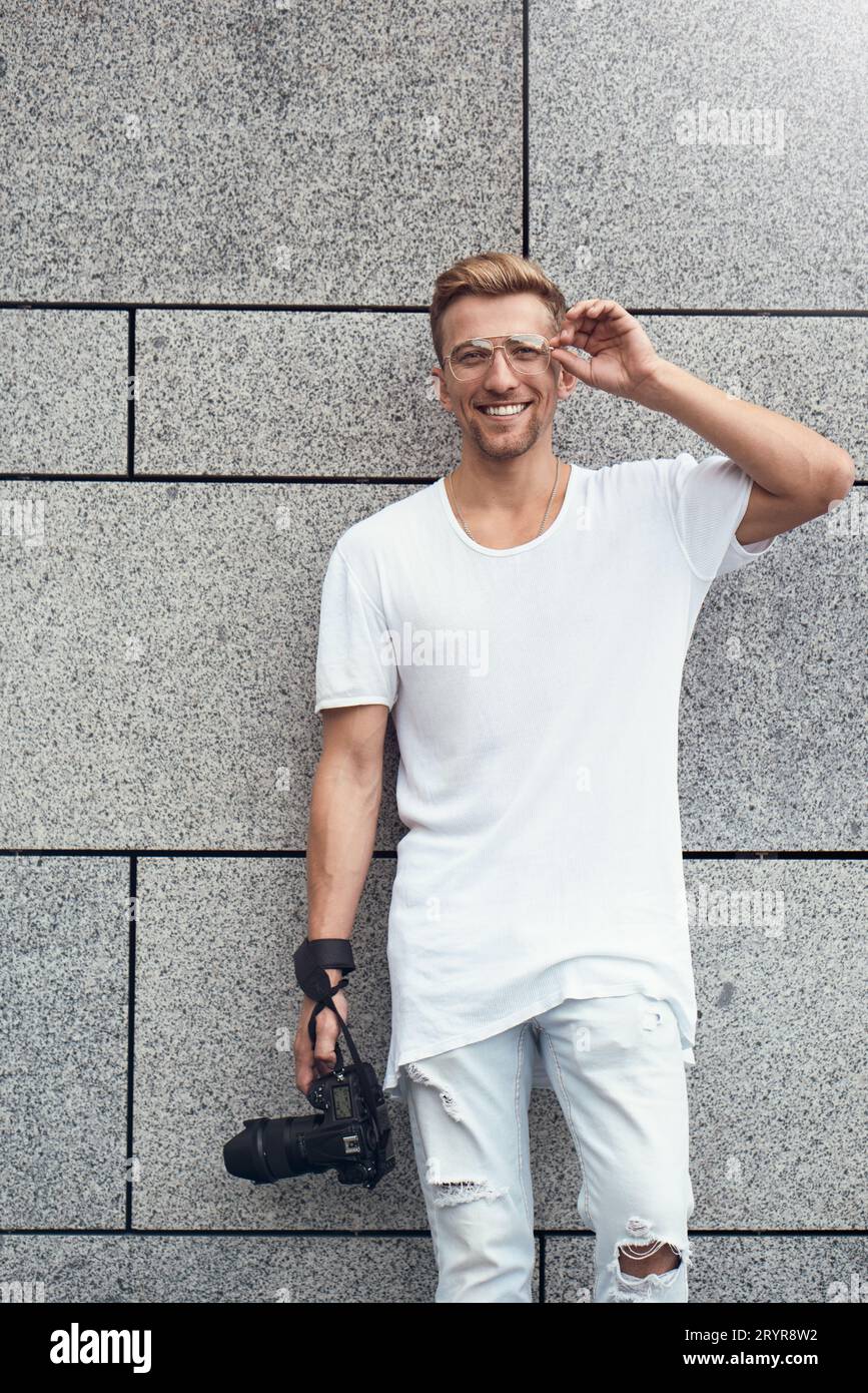 An amateur hobby photographer learning to use a professional digital ...