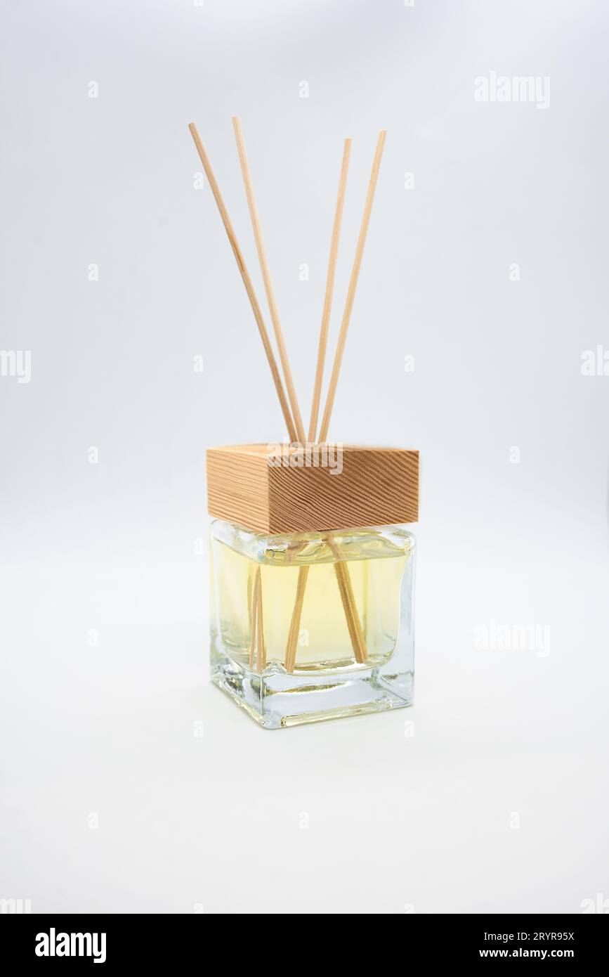 Wood sticks diffuser hi-res stock photography and images - Alamy