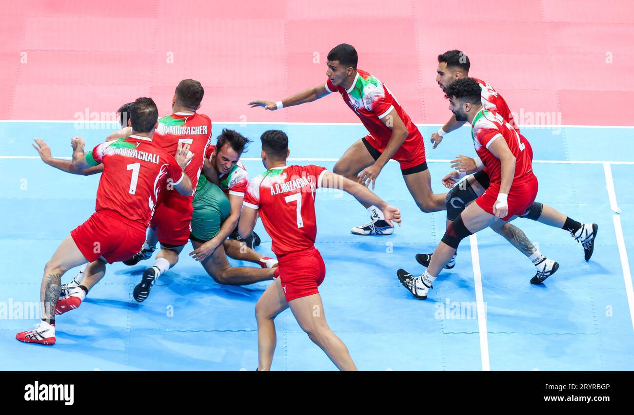 Hangzhou, China's Zhejiang Province. 2nd Oct, 2023. Players compete ...