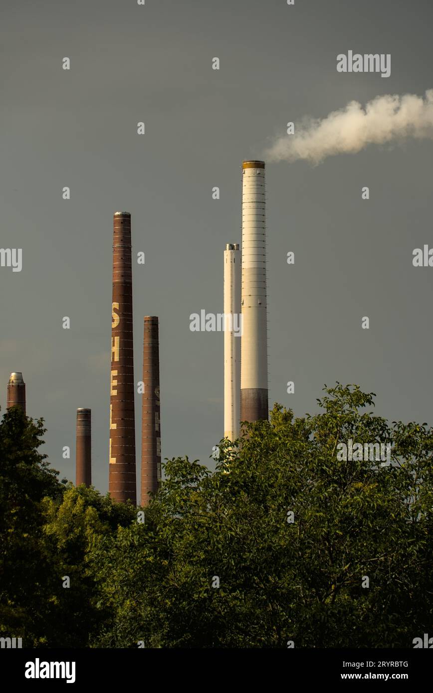 Aerial shell hi-res stock photography and images - Alamy