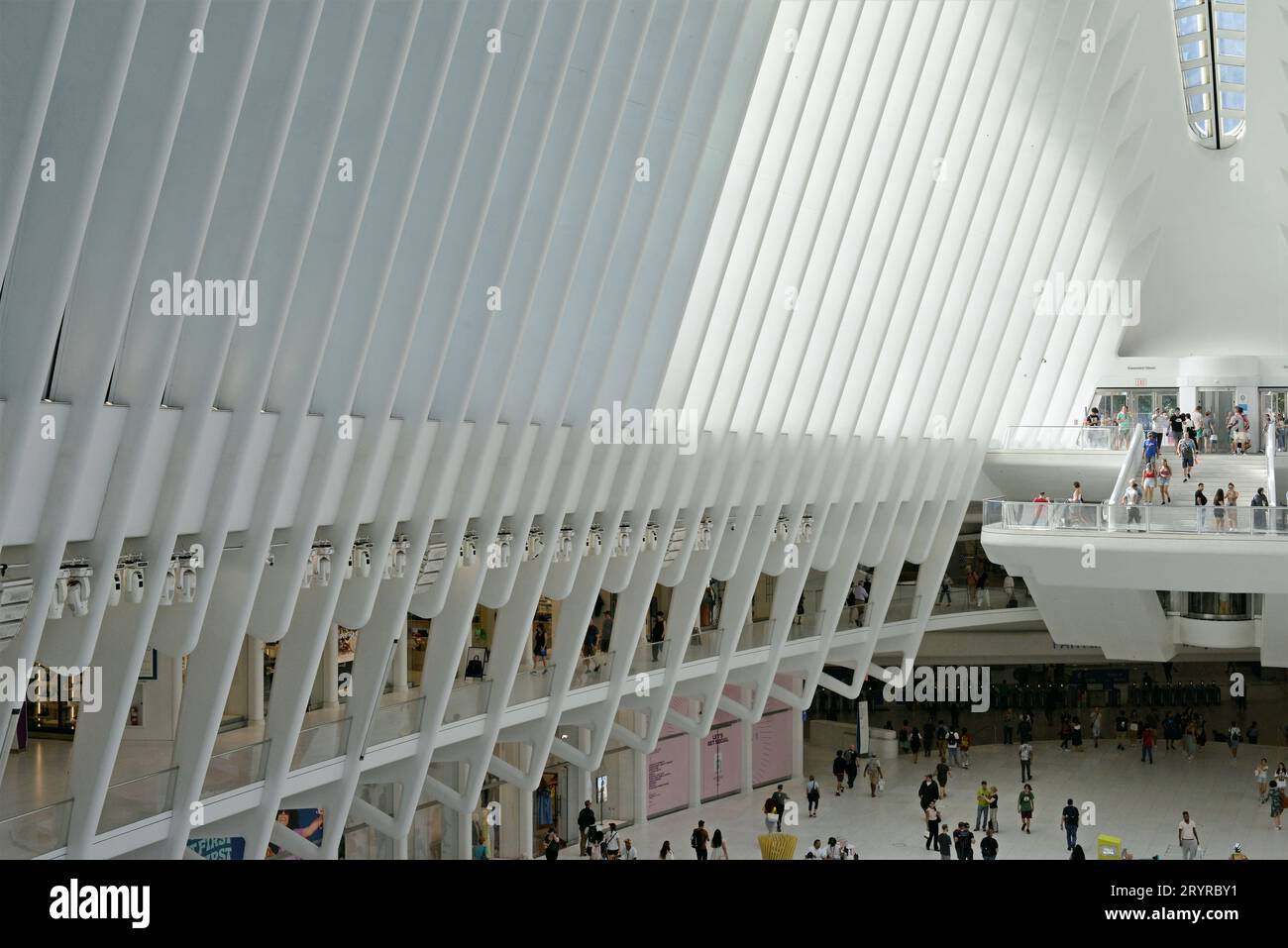 The Oculus World Trade Center transportation hub at Ground Zero in ...