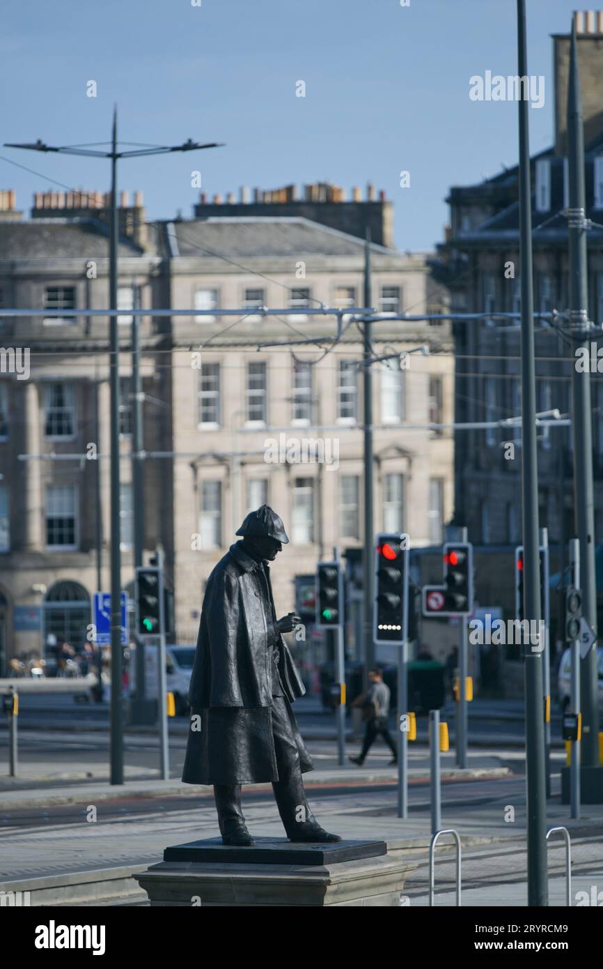 Edinburgh Scotland, UK 02 October 2023. The Sherlock Holmes statue at ...