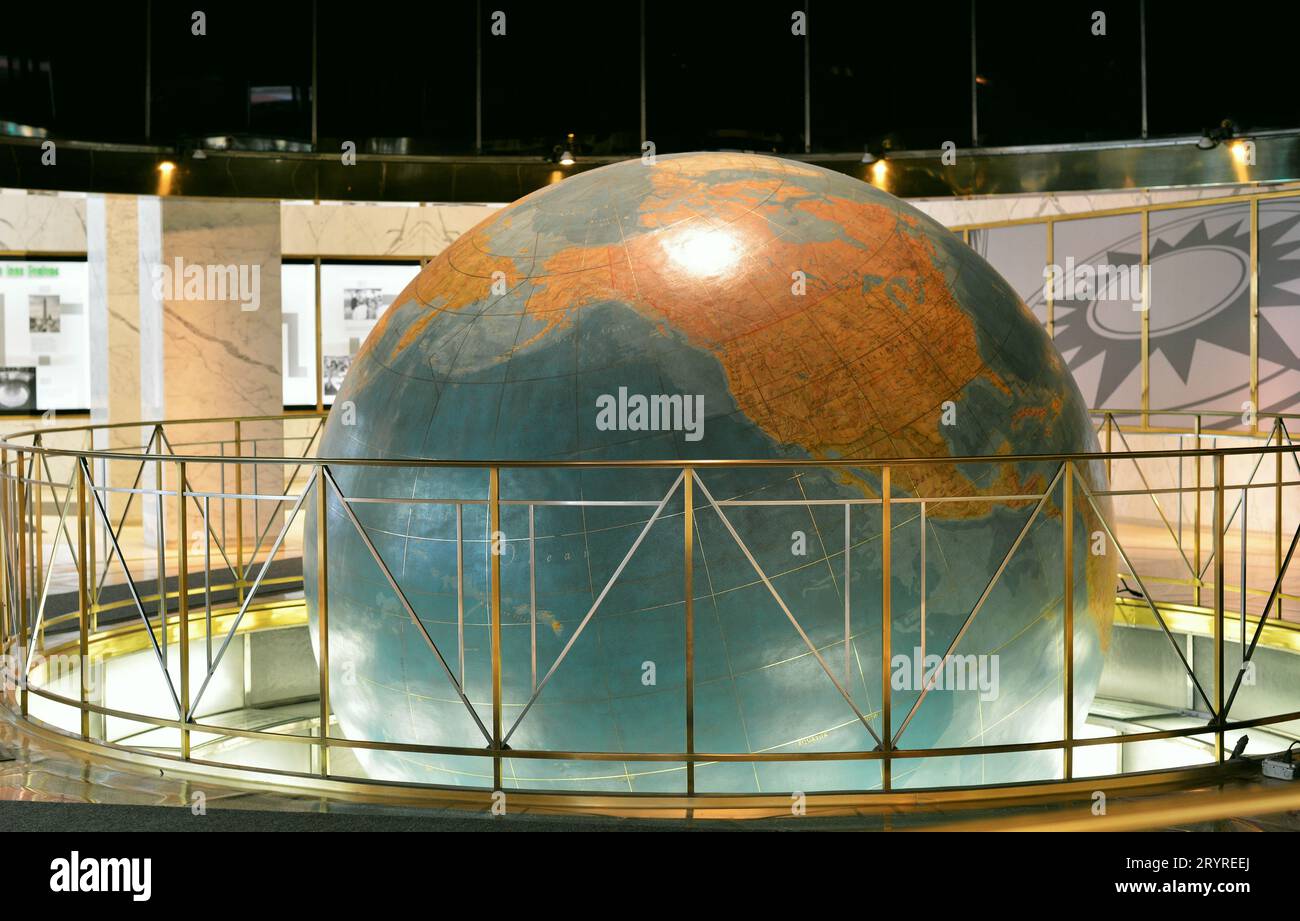 Daily news building new york hi-res stock photography and images - Alamy