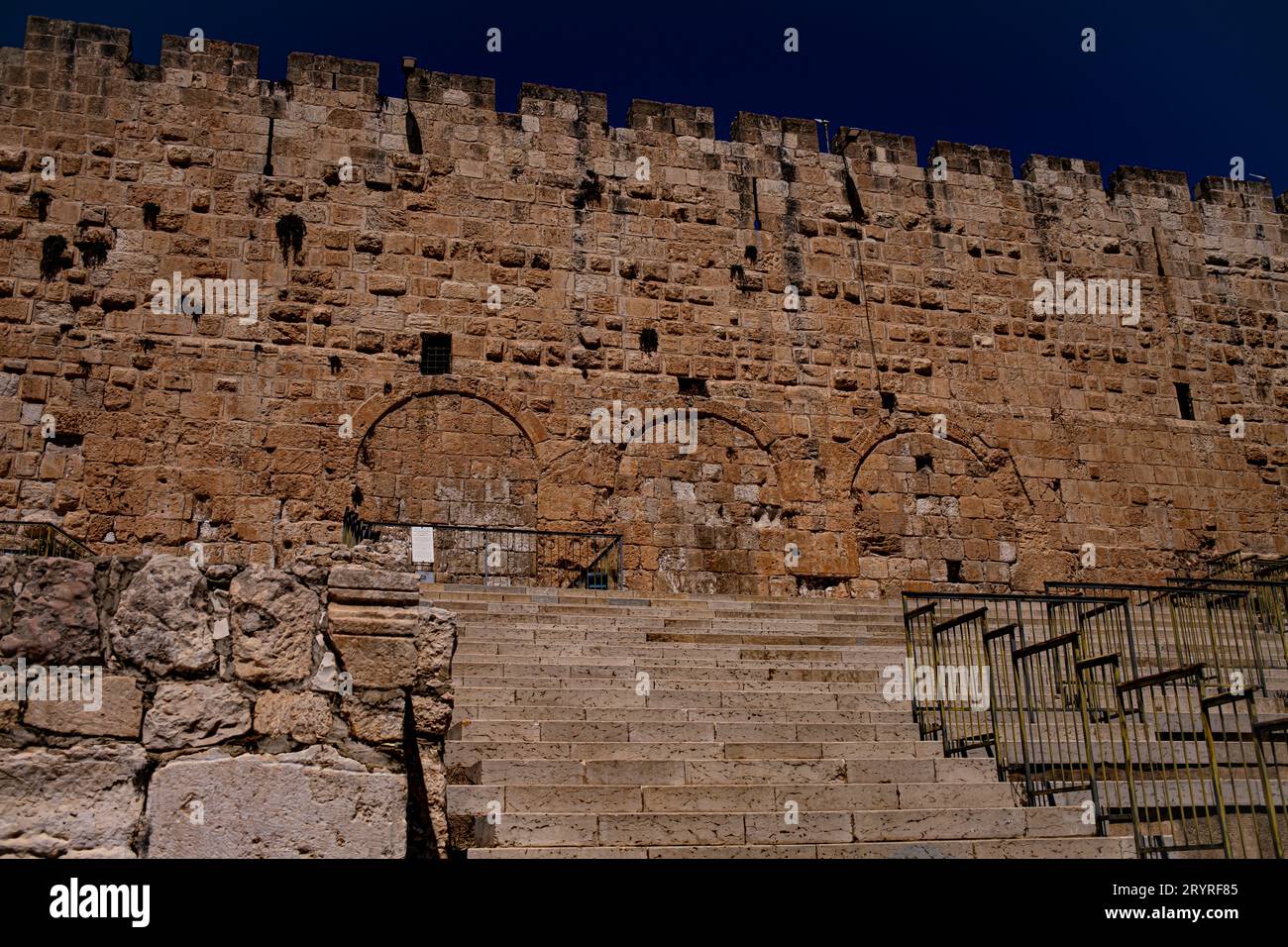 Jerusalem's ancient history of the Hulda Gates and Southern Steps on ...