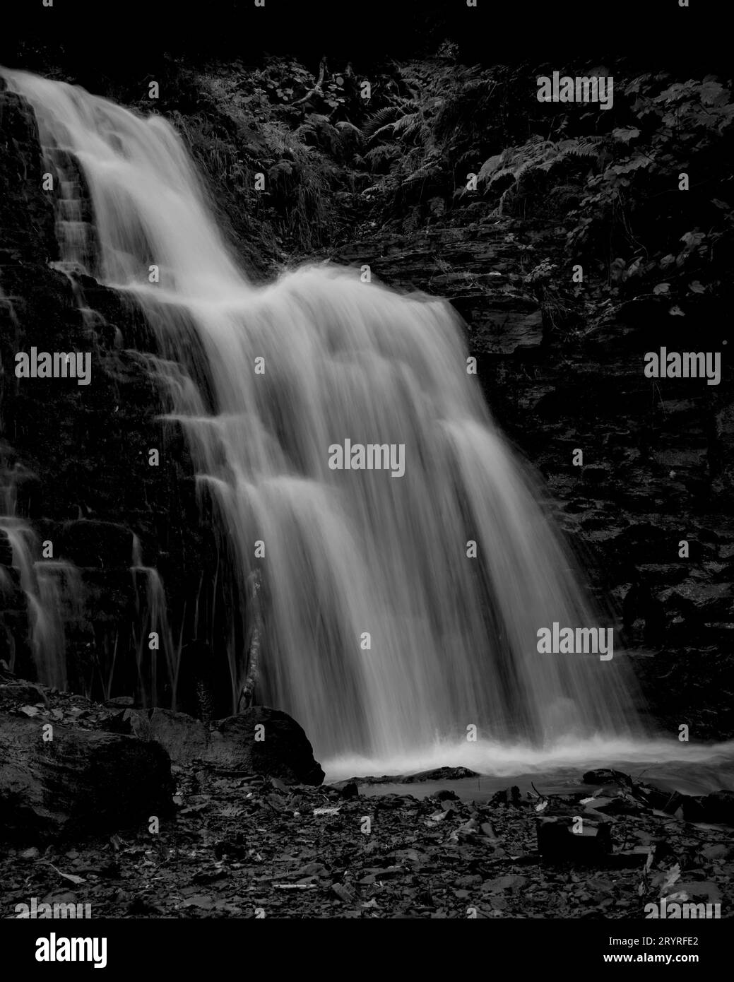 Cascading rushing waterfall down mossy hi-res stock photography and ...