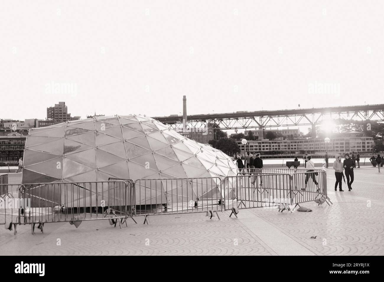 Flurry by artist Eliot Rosenberg, side view showing the sculptural ...