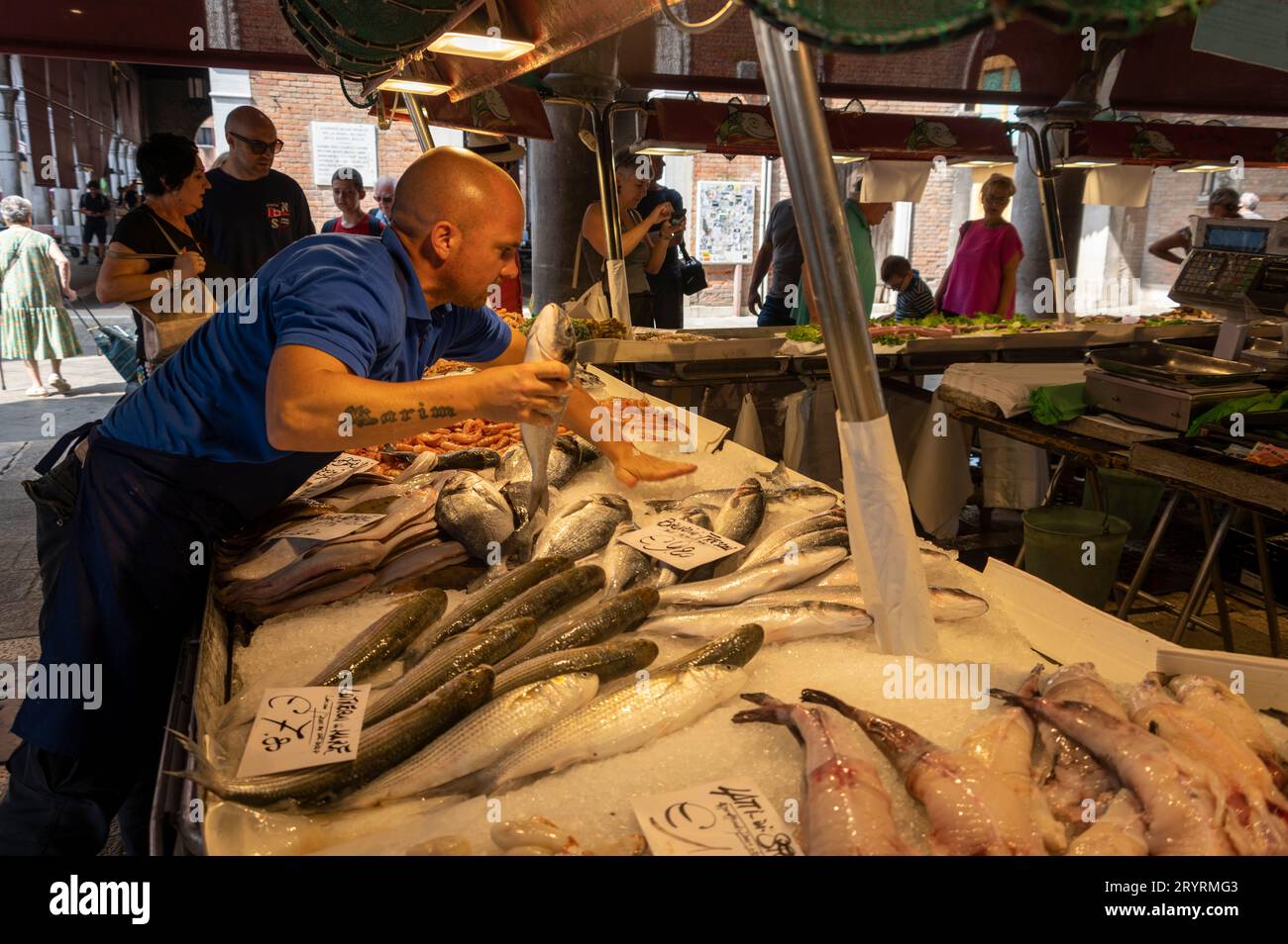 Ventian fishmonger hi-res stock photography and images - Alamy