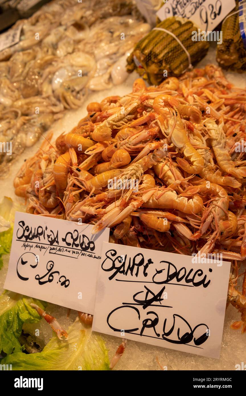 At the Neo-Gothic indoor Rialto fish market at the Peschiera Fratelli ...