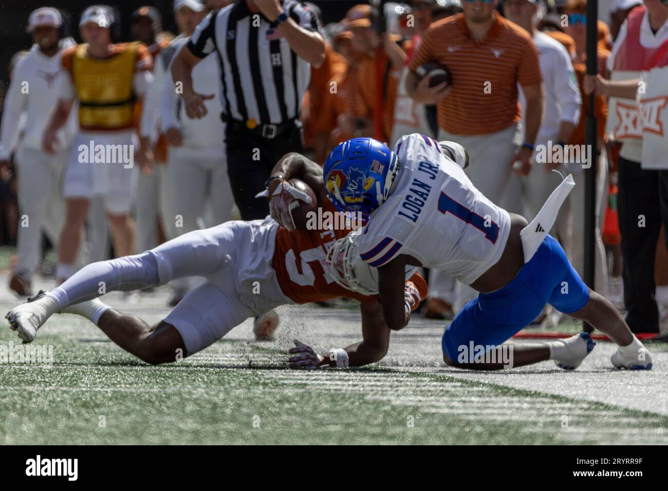 AUSTIN, TX - SEPTEMBER 30: Kansas Jayhawks safety Kenny Logan Jr. (1 ...