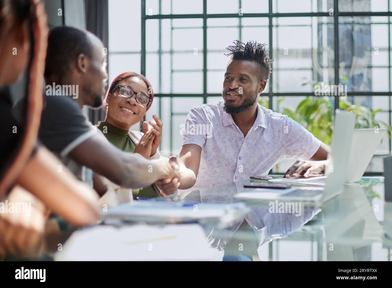 Mentorship african american hi-res stock photography and images - Alamy