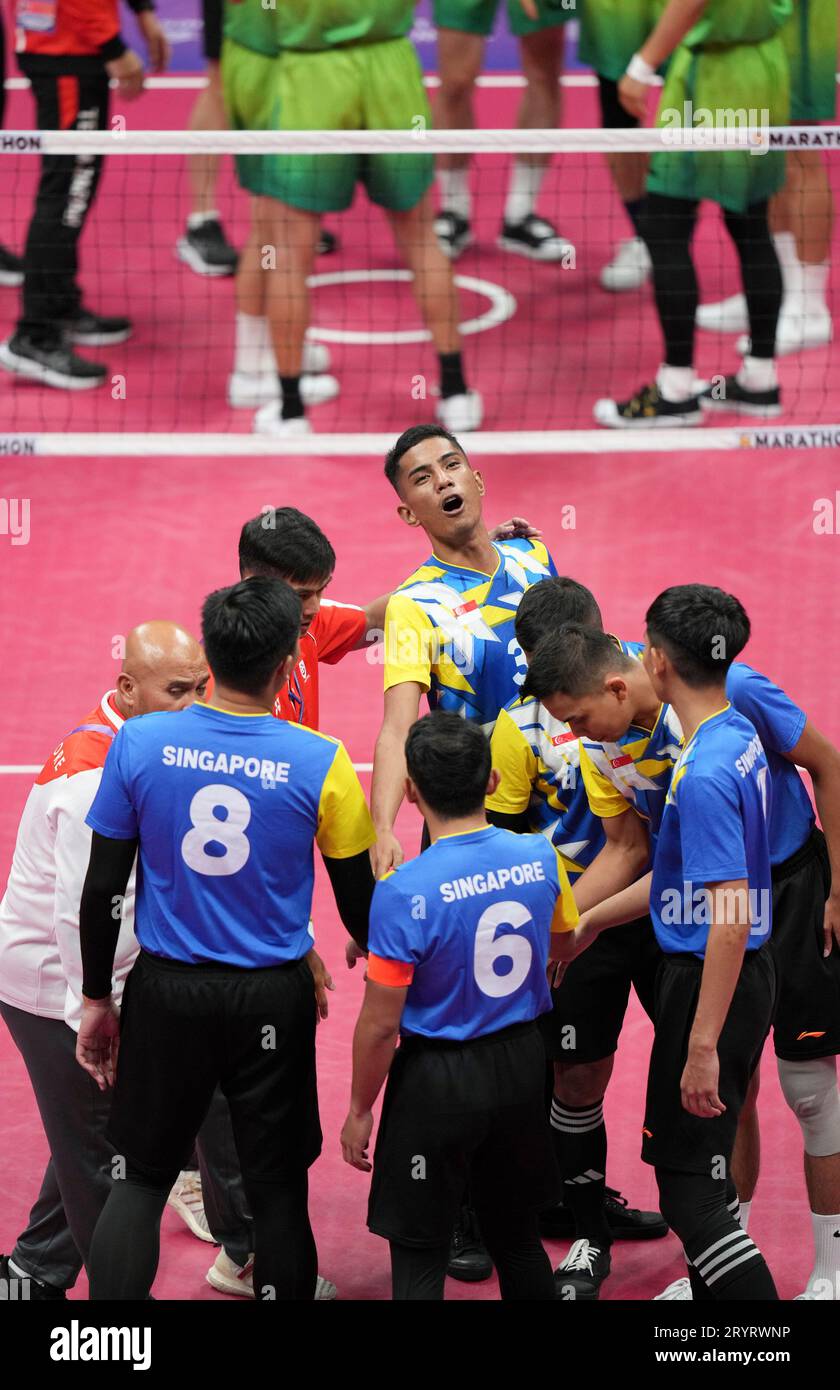 Jinhua, China's Zhejiang Province. 2nd Oct, 2023. Players of Singapore ...