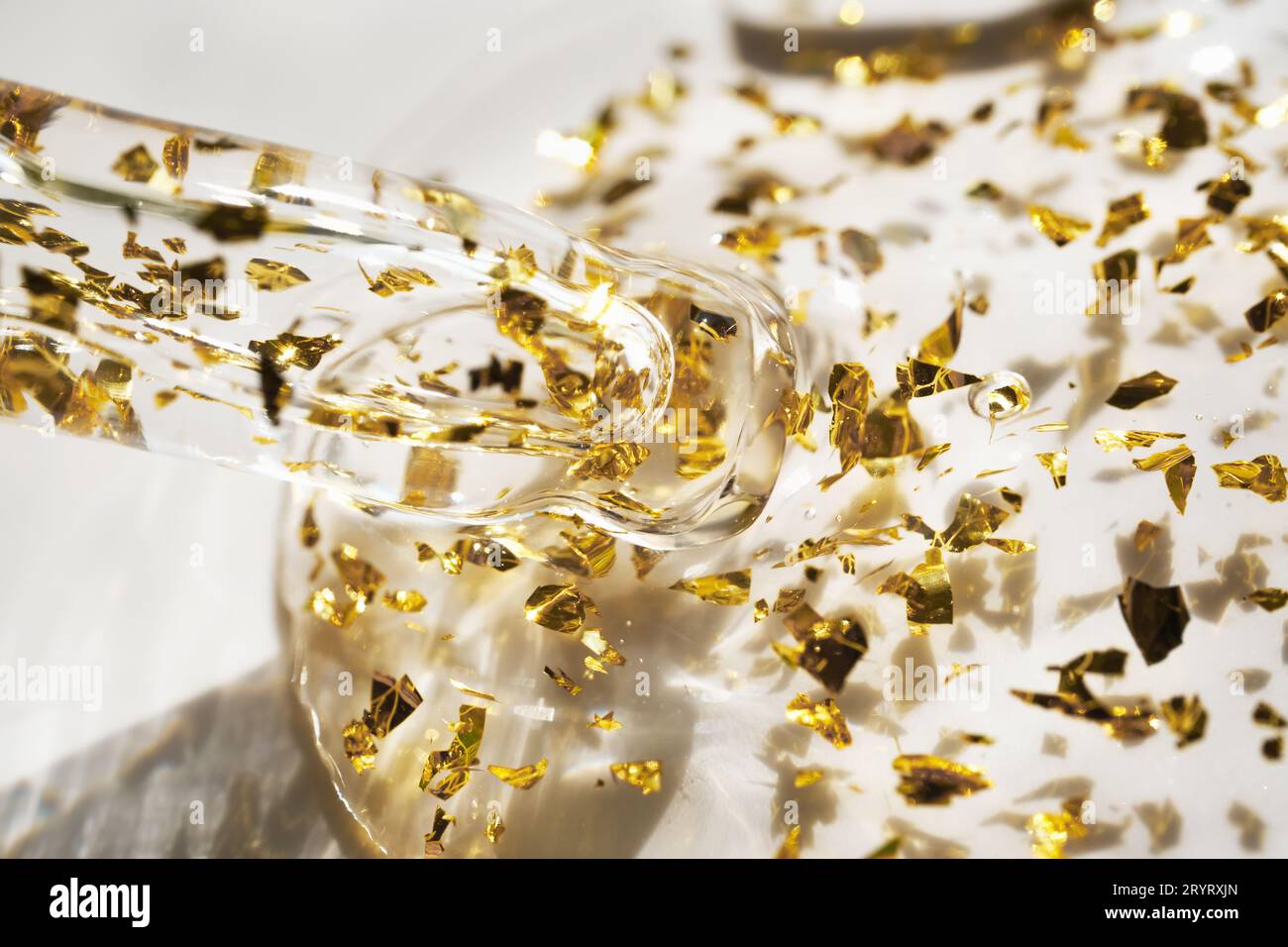 Gold particles hi-res stock photography and images - Alamy