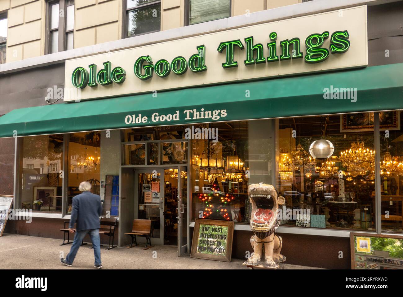 Upper west side new york local hi-res stock photography and images - Alamy