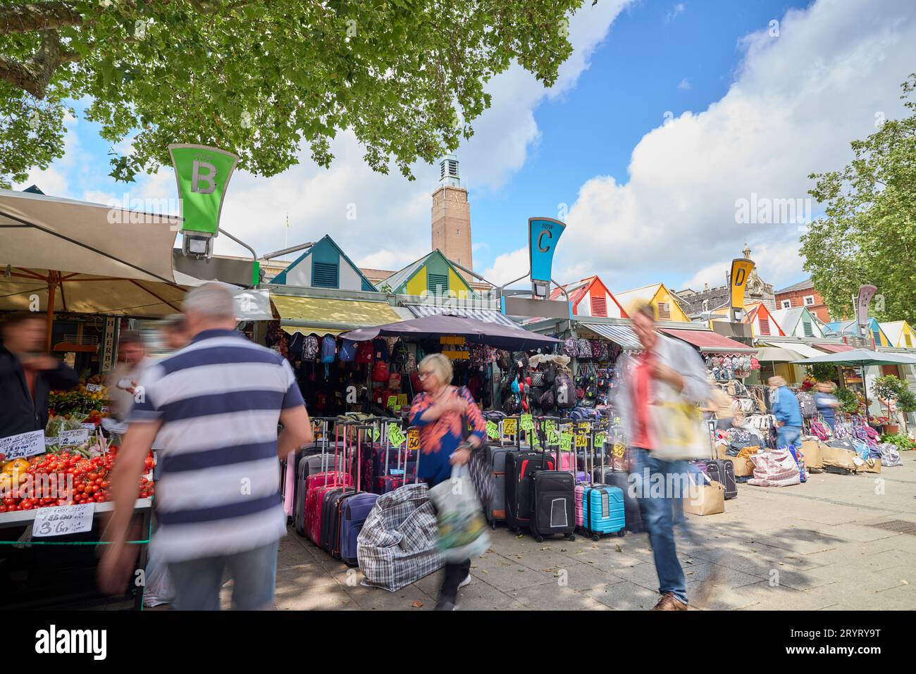 Tourism uk busy hi-res stock photography and images - Alamy