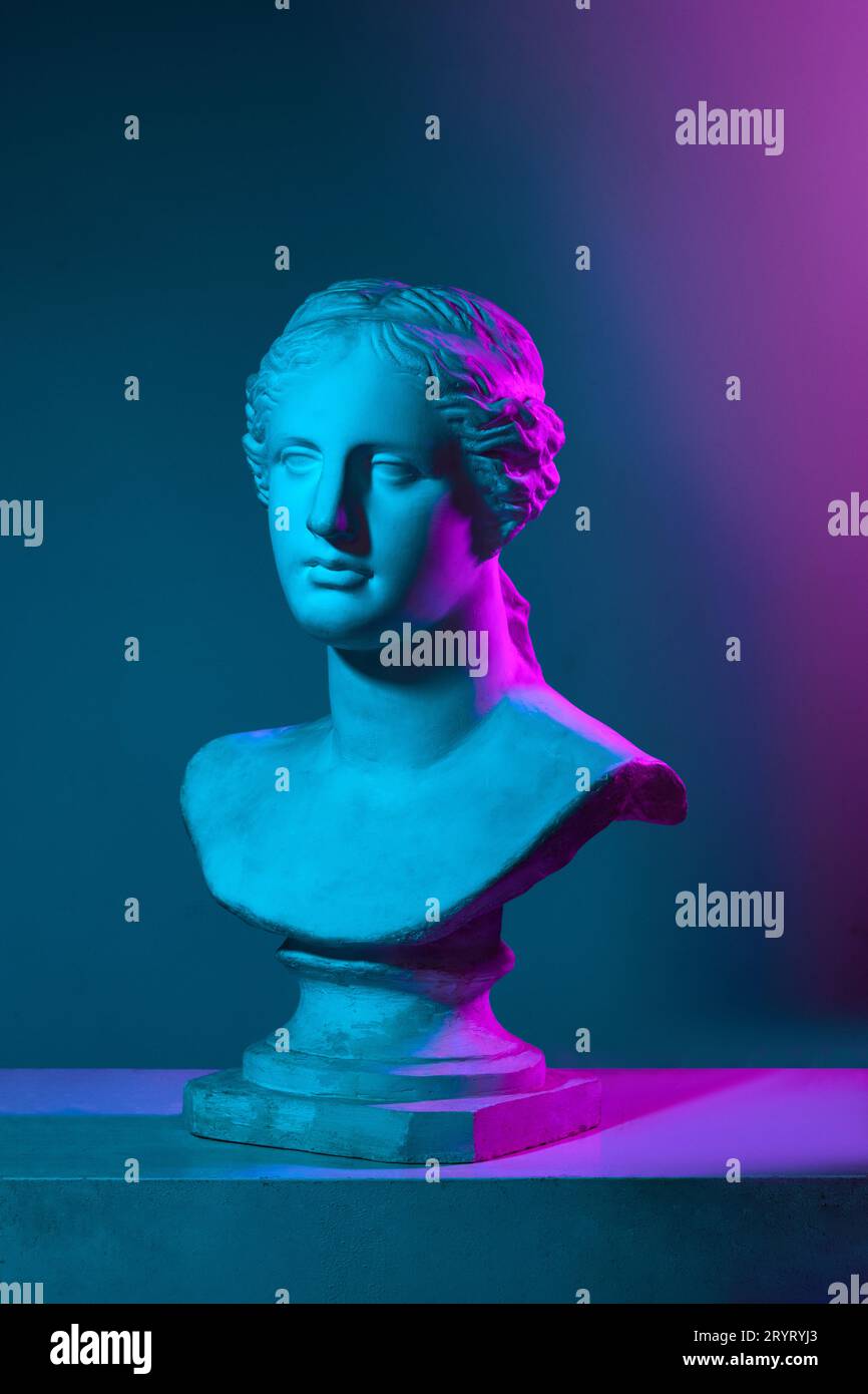 Venus statue. Antique statue bust, Greek sculpture against gradient ...