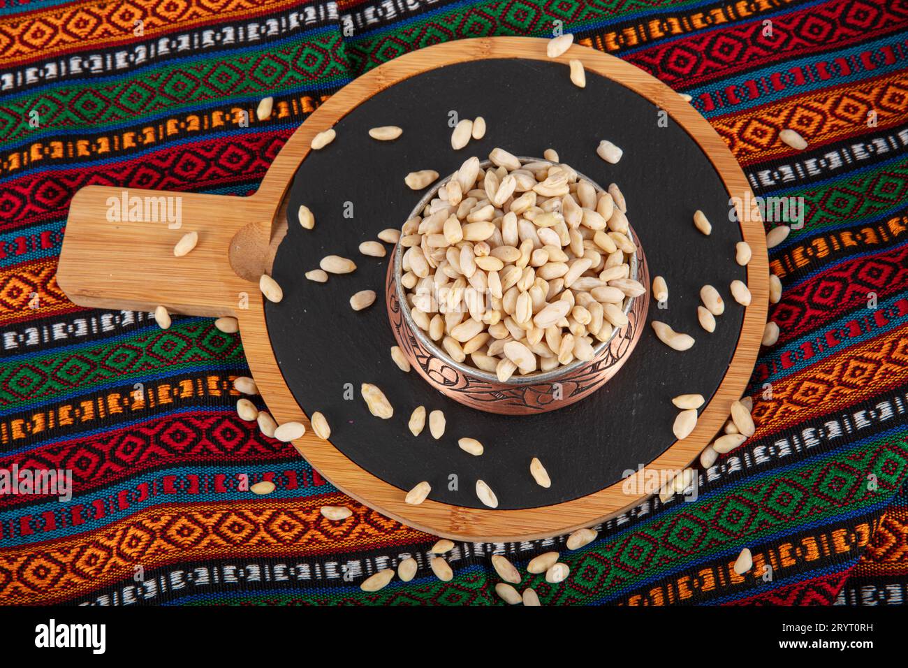 Organic pine nuts, bulk and fresh shelled pine nuts individually ...