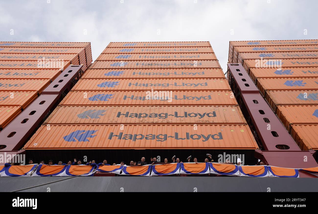 Hamburg, Germany. 02nd Oct, 2023. The crew of the Hapag-Lloyd containership "Berlin Express ...