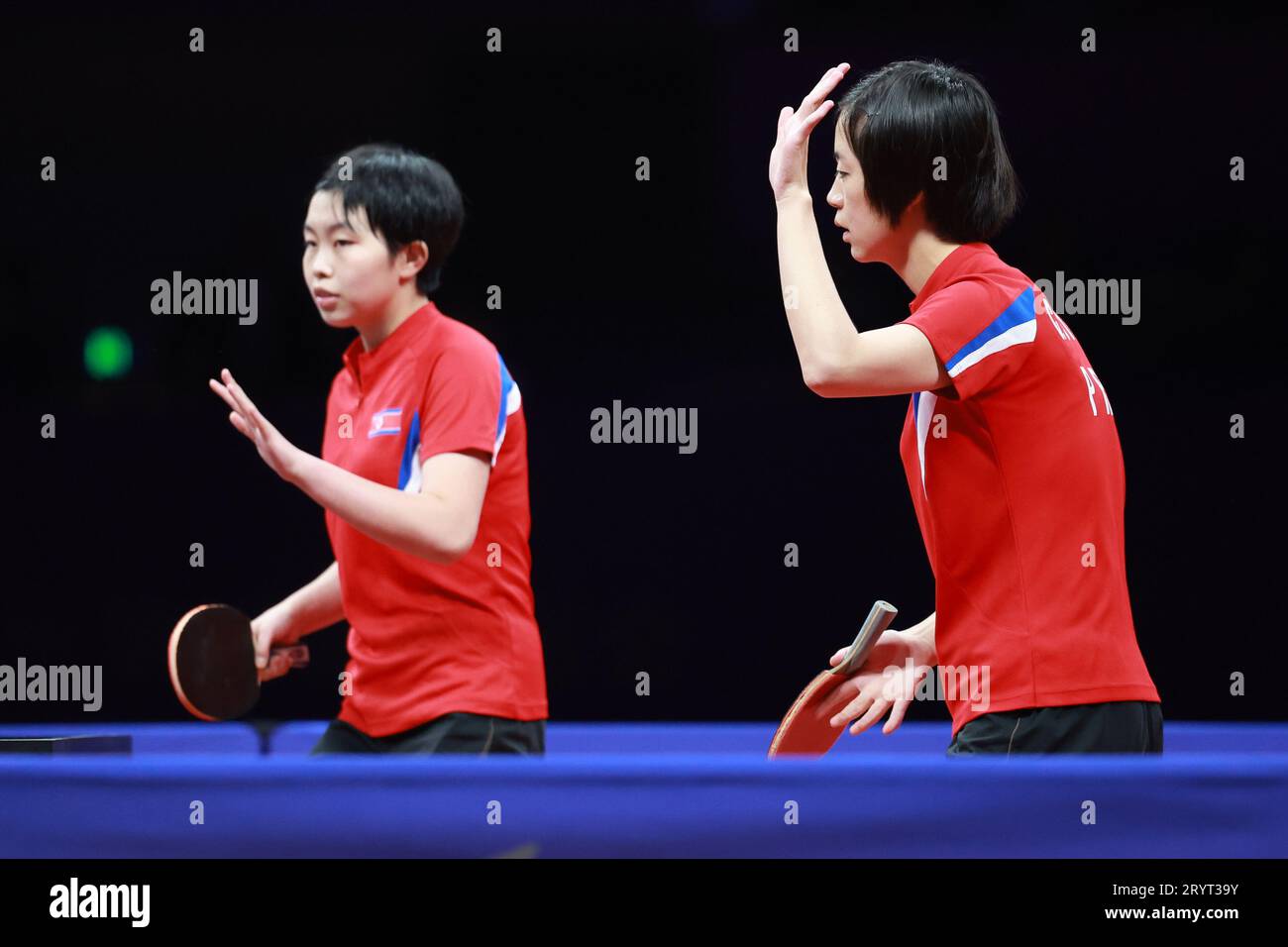 Hangzhou, China's Zhejiang Province. 2nd Oct, 2023. Cha Suyong (R) /Pak ...