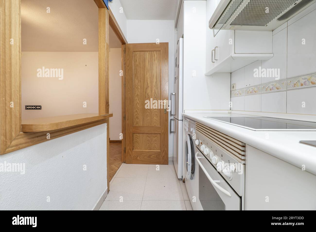 Integrated kitchen appliances hi-res stock photography and images - Alamy