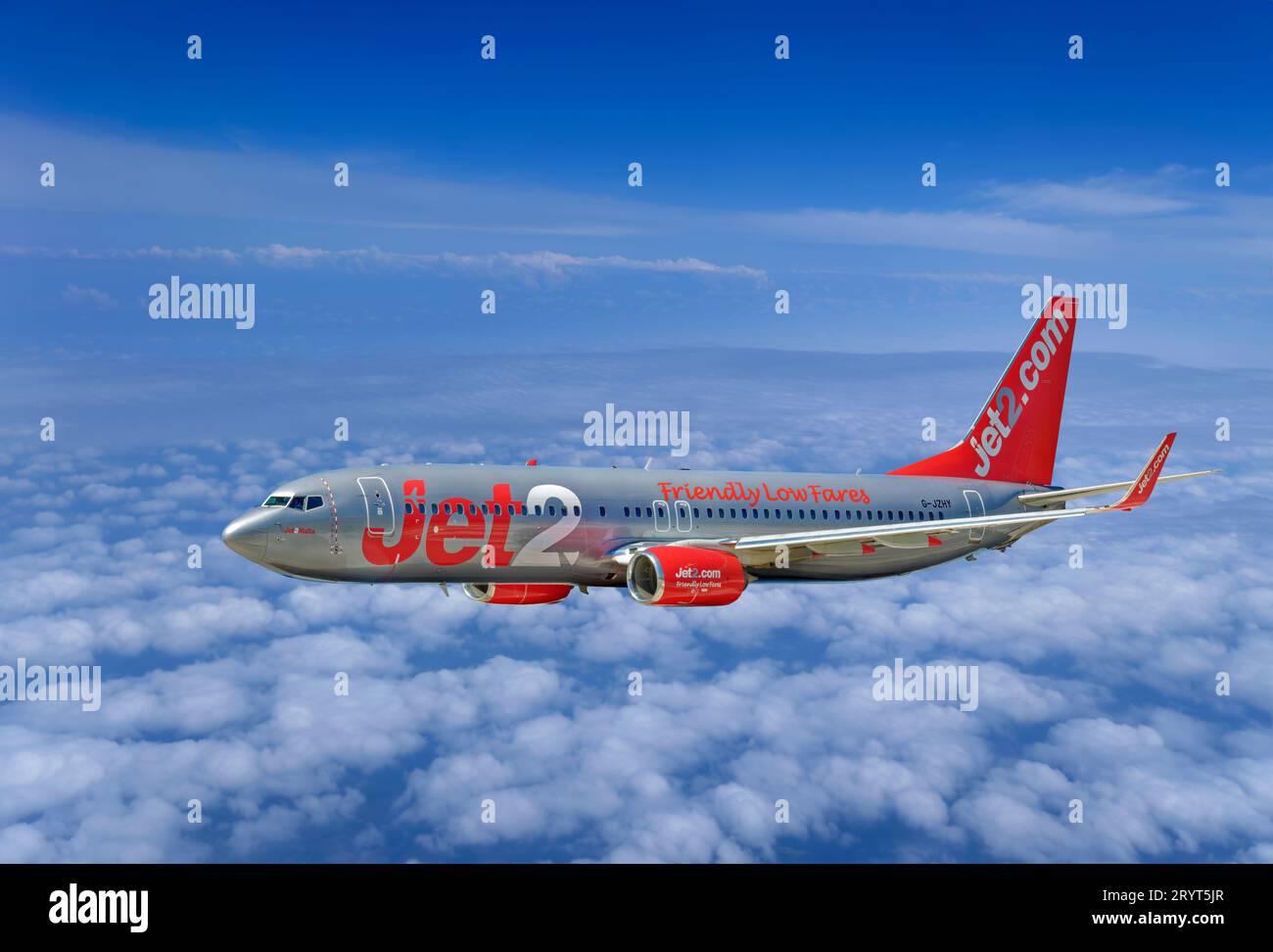 737 max aircraft in flight hi-res stock photography and images - Alamy