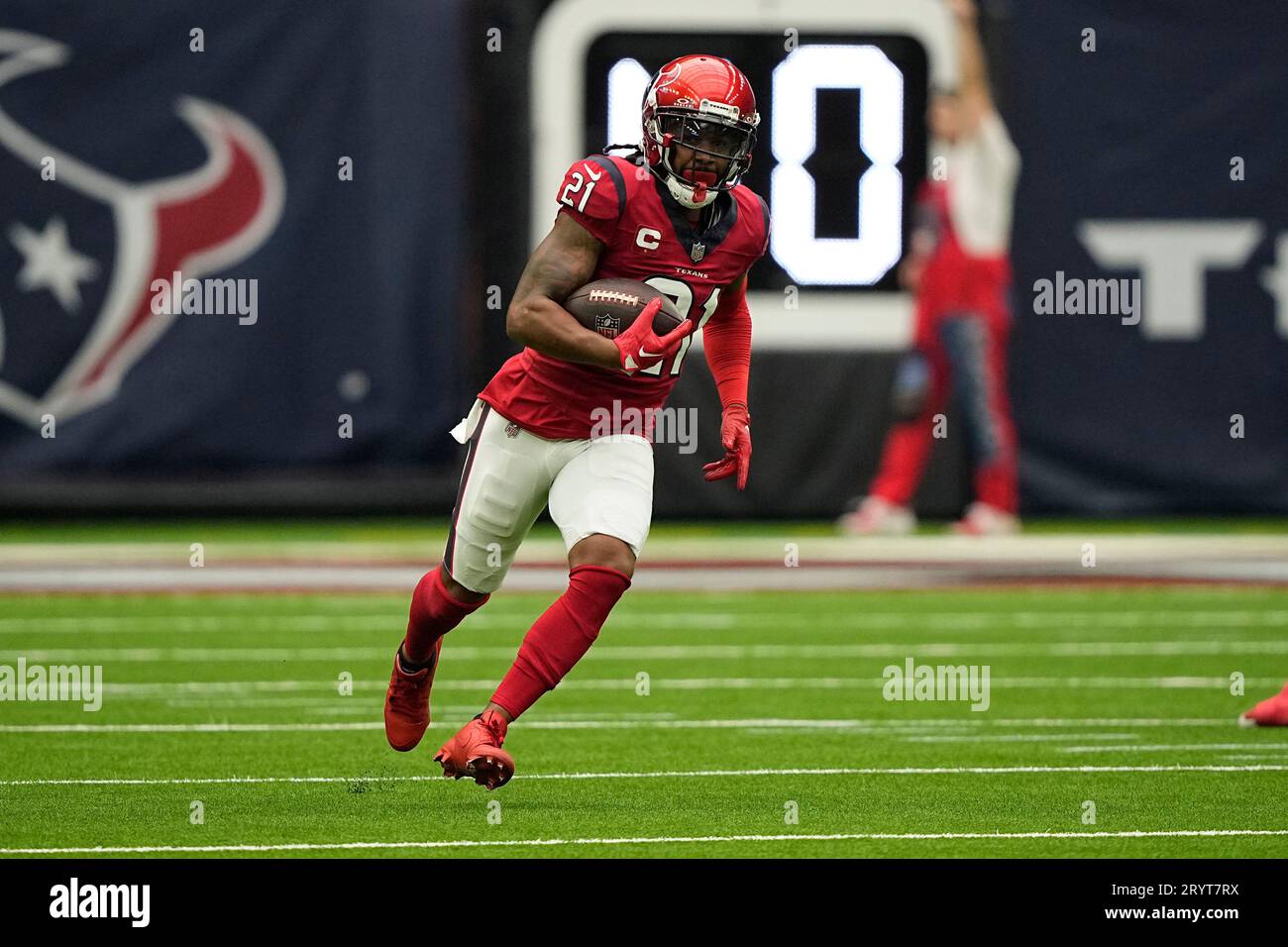 Houston Texans cornerback Steven Nelson returns an interception against ...