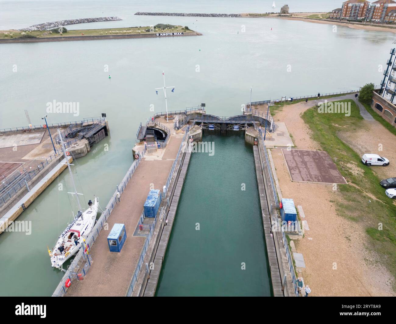 Sovereign harbour locks hi-res stock photography and images - Alamy