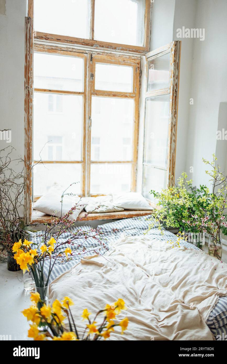 Minimalistic retro hi-res stock photography and images - Alamy