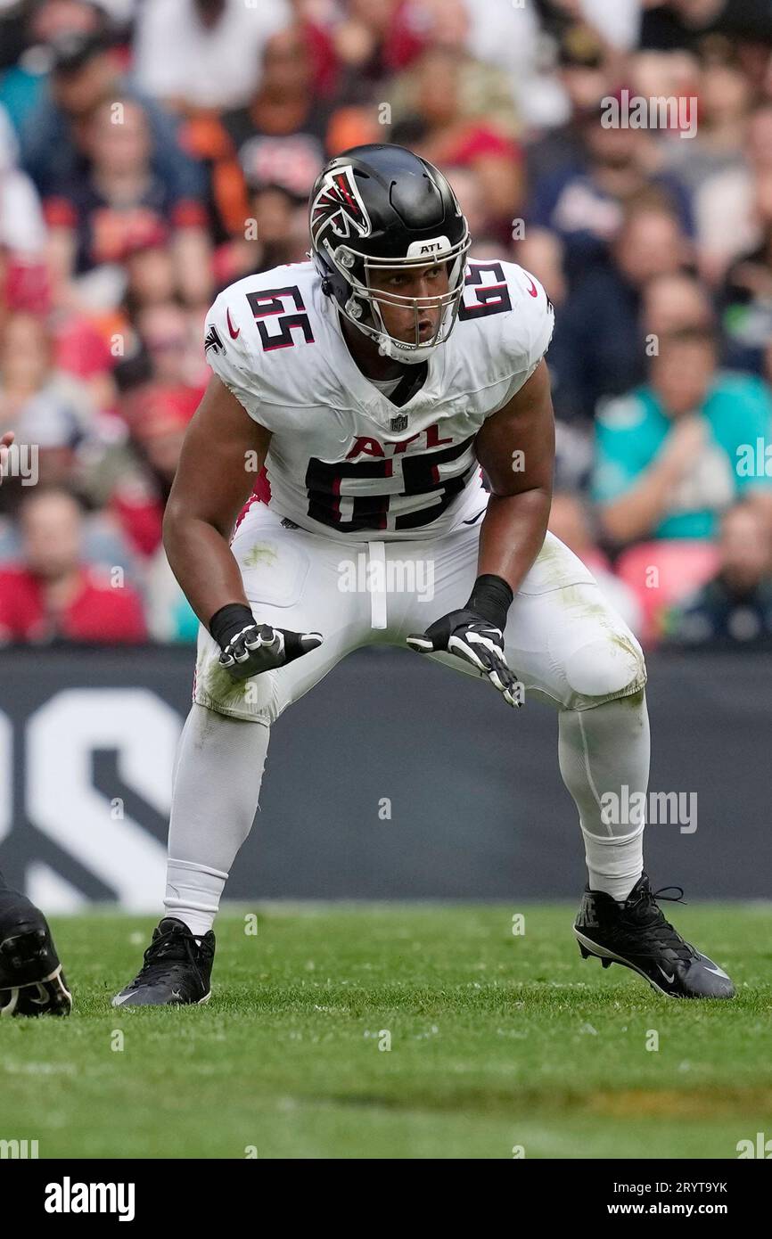 Atlanta Falcons guard Matthew Bergeron (65) in action during an NFL ...
