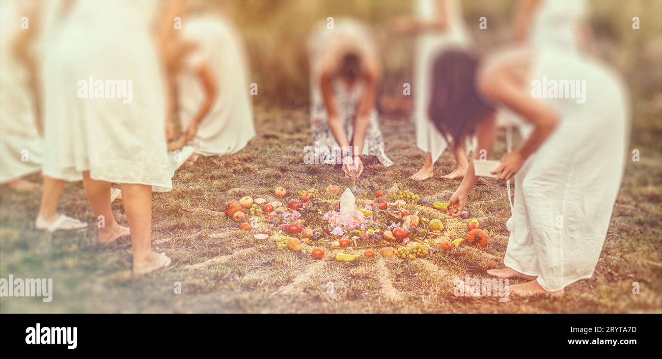 Cacao ceremony circle hi-res stock photography and images - Alamy