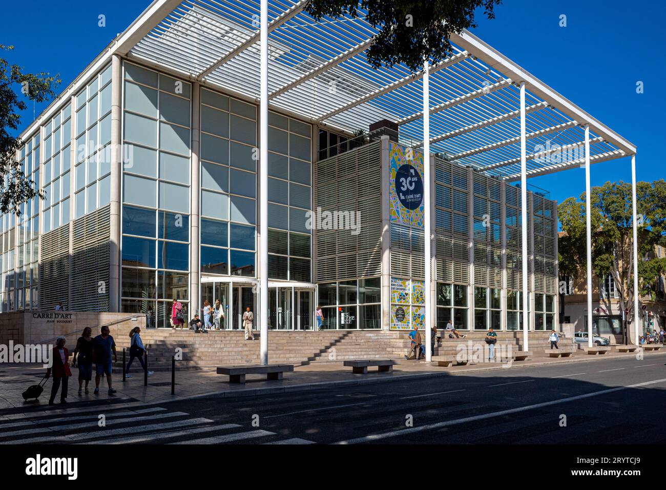 Carré d'Art Nimes - Modern & Contemporary Art Museum Nimes France ...