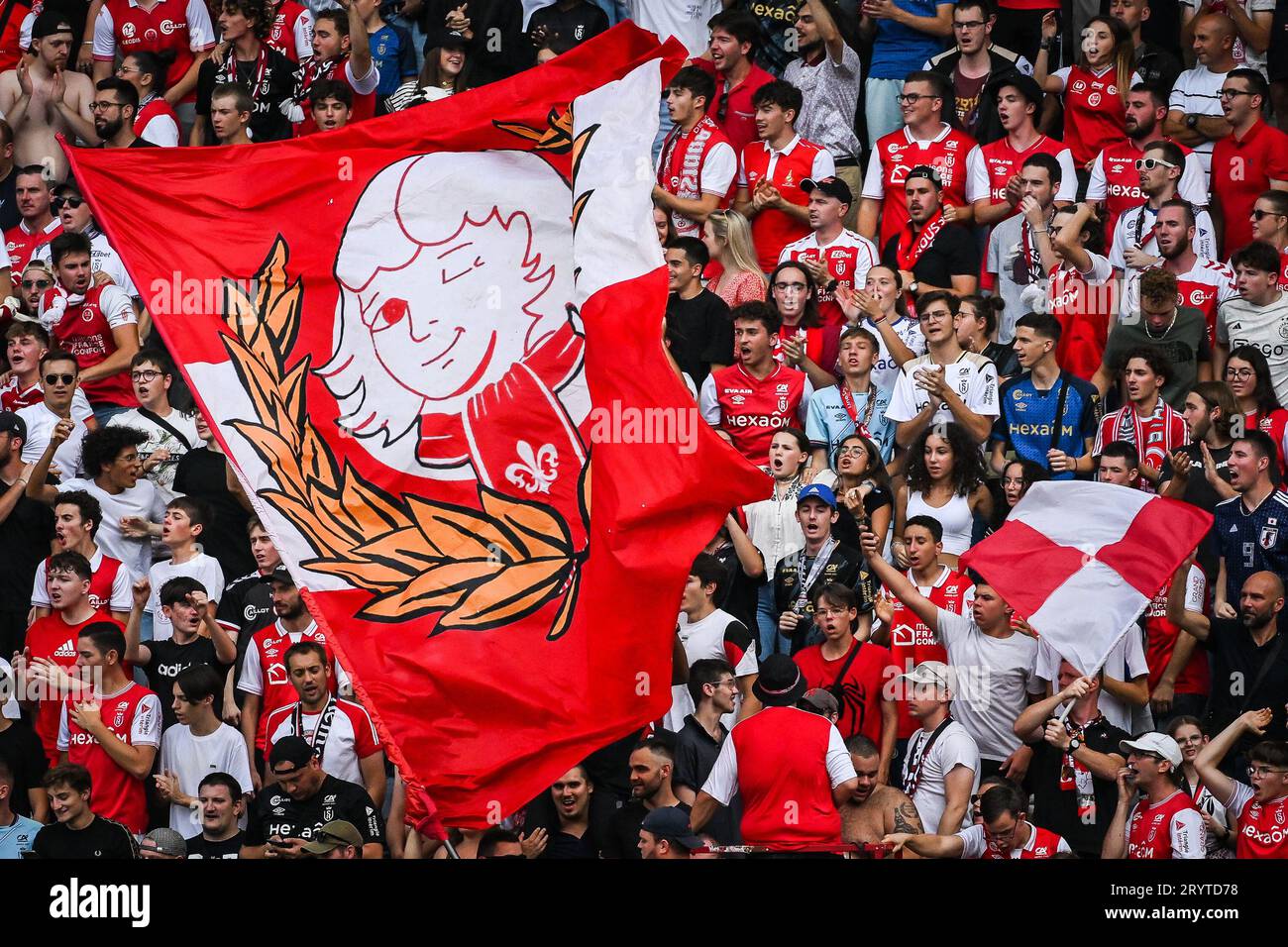 Drapeaux supporters football hi-res stock photography and images - Alamy