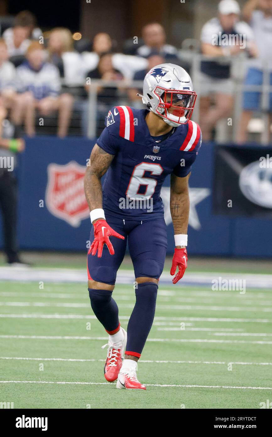 New England Patriots cornerback Christian Gonzalez (6) defends during ...