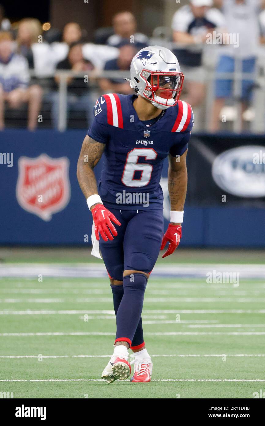 New England Patriots cornerback Christian Gonzalez (6) defends during ...