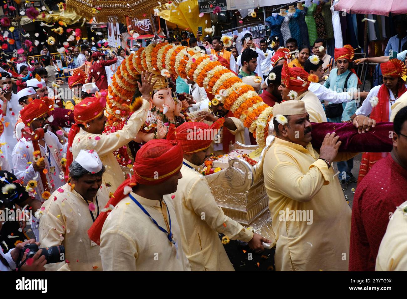 Pune, India - September 29, 2023, Tambdi Jogeshwari Ganpati Palkhi ...