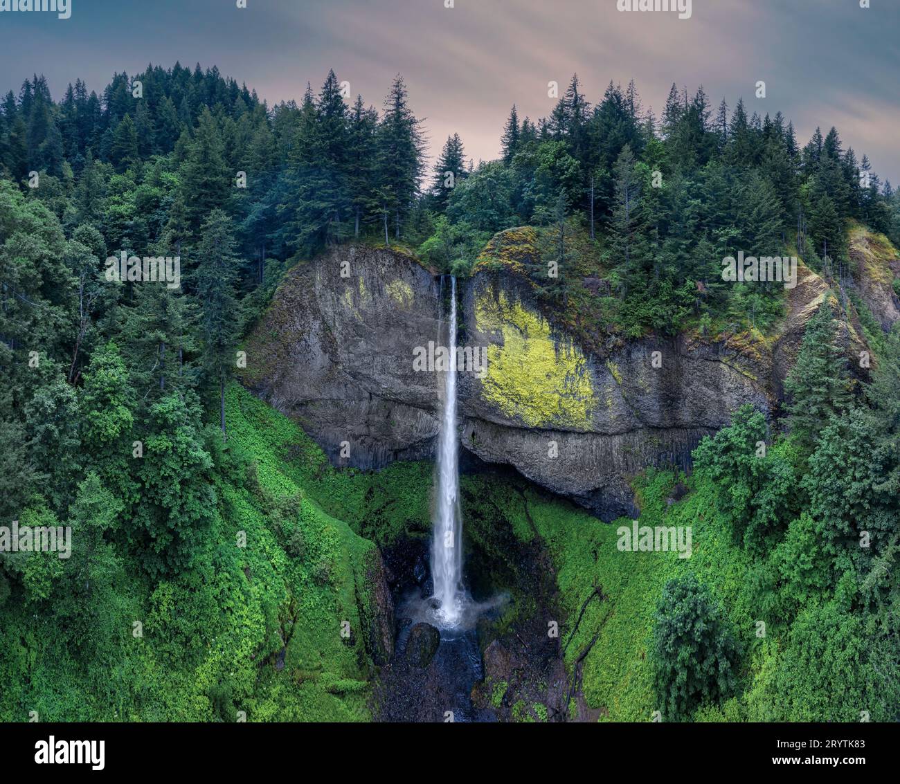 Aerial plunge hi-res stock photography and images - Alamy