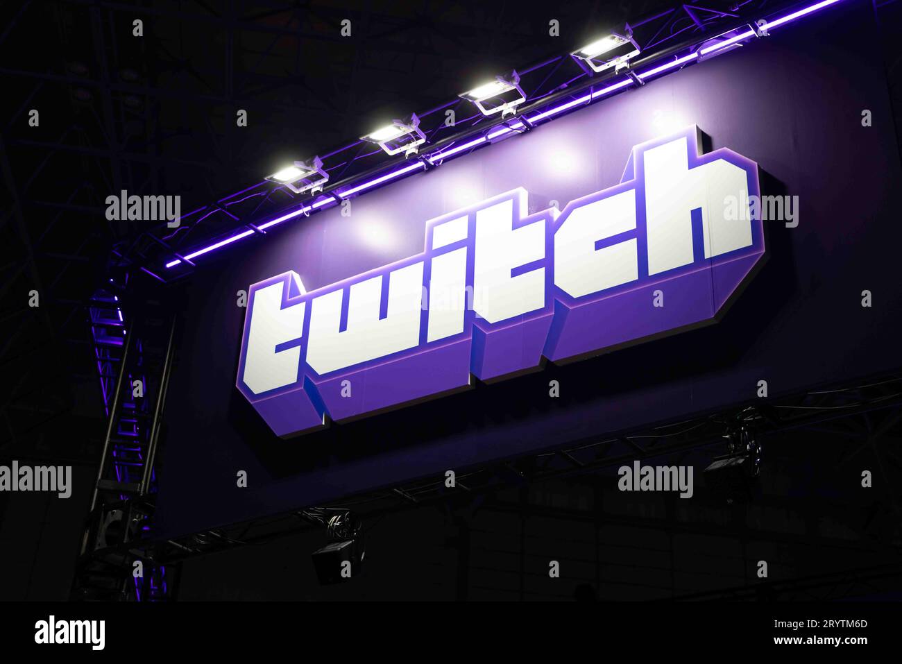 Streamer logo hi-res stock photography and images - Alamy