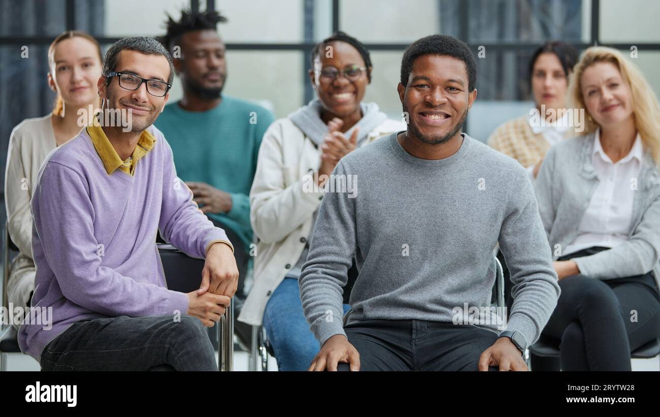 Attentive students sit hi-res stock photography and images - Alamy