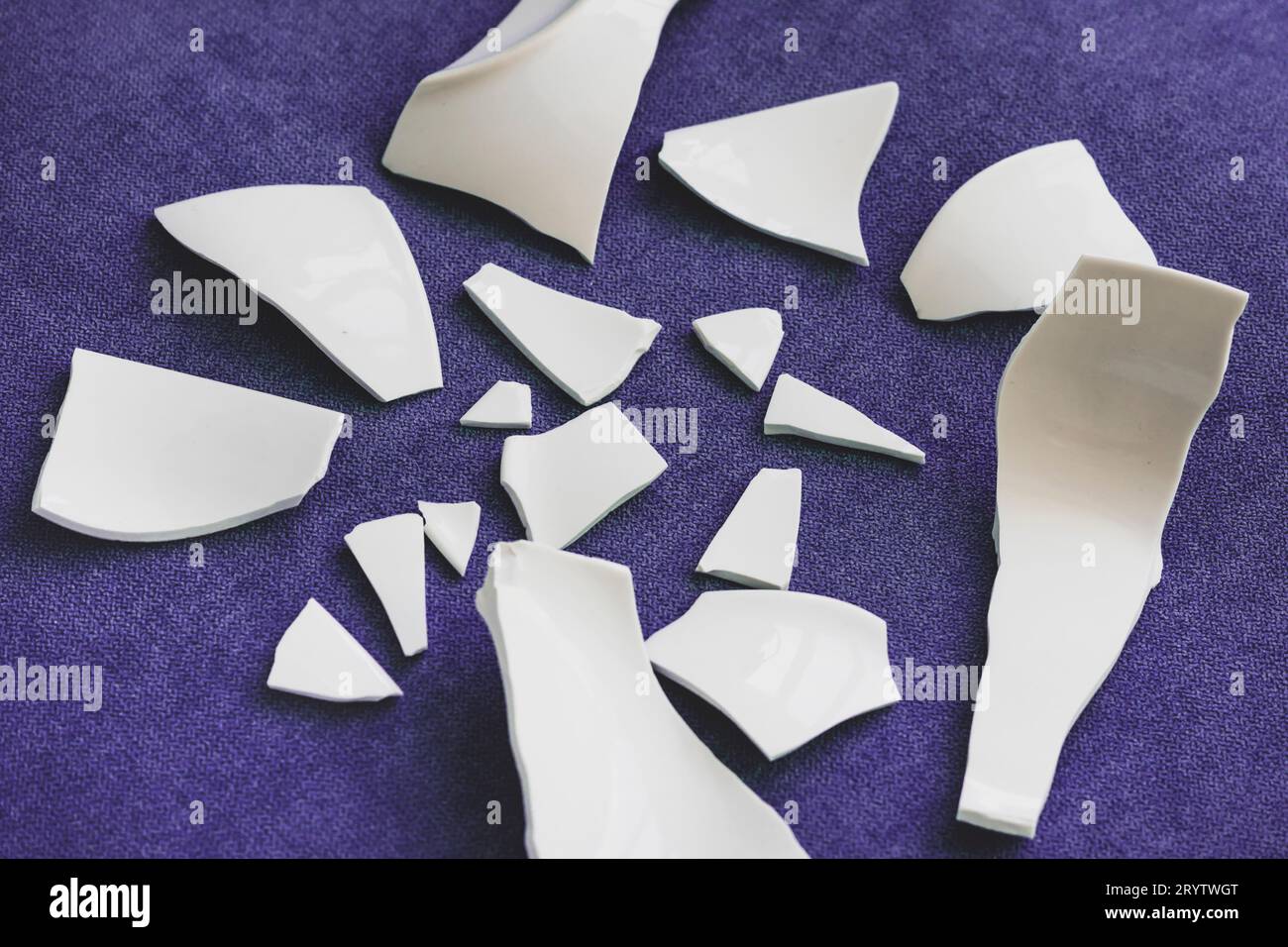 Broken glass family failure hi-res stock photography and images - Alamy