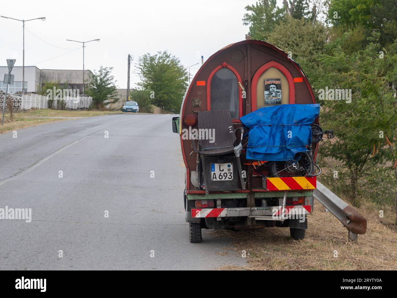 Van rickshaws hi-res stock photography and images - Alamy