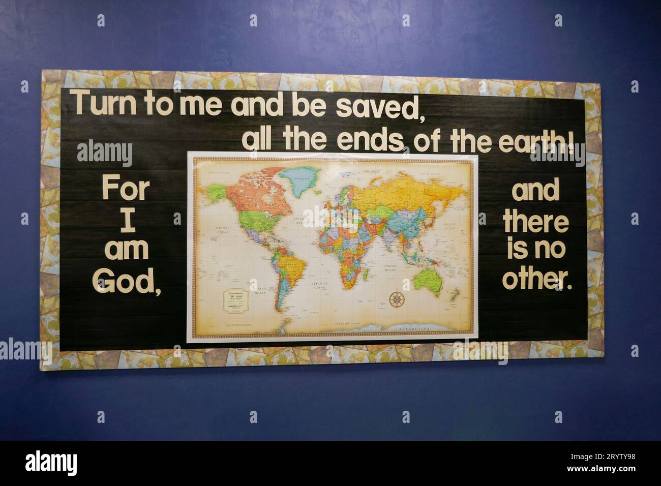 School wall map hi-res stock photography and images - Alamy