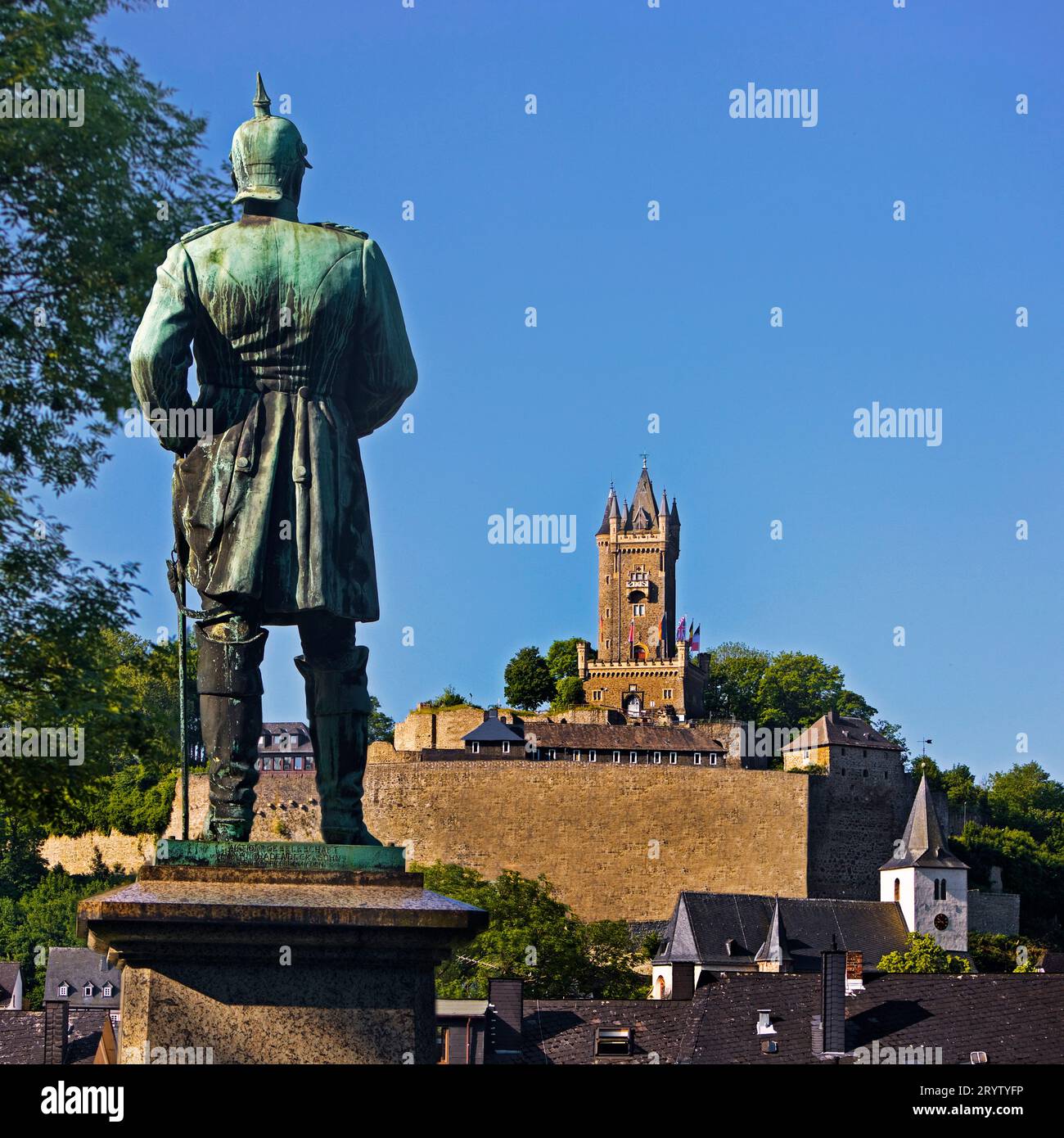 The Bismarck statue and the Wilhelmsturm over the city of Dillenburg ...