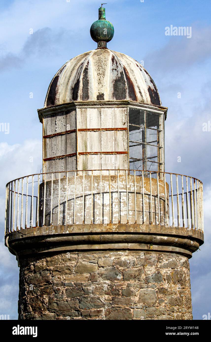 2nd Oct 1823-2023. Beautiful Autumn views the 200 year old Tayport Low ...