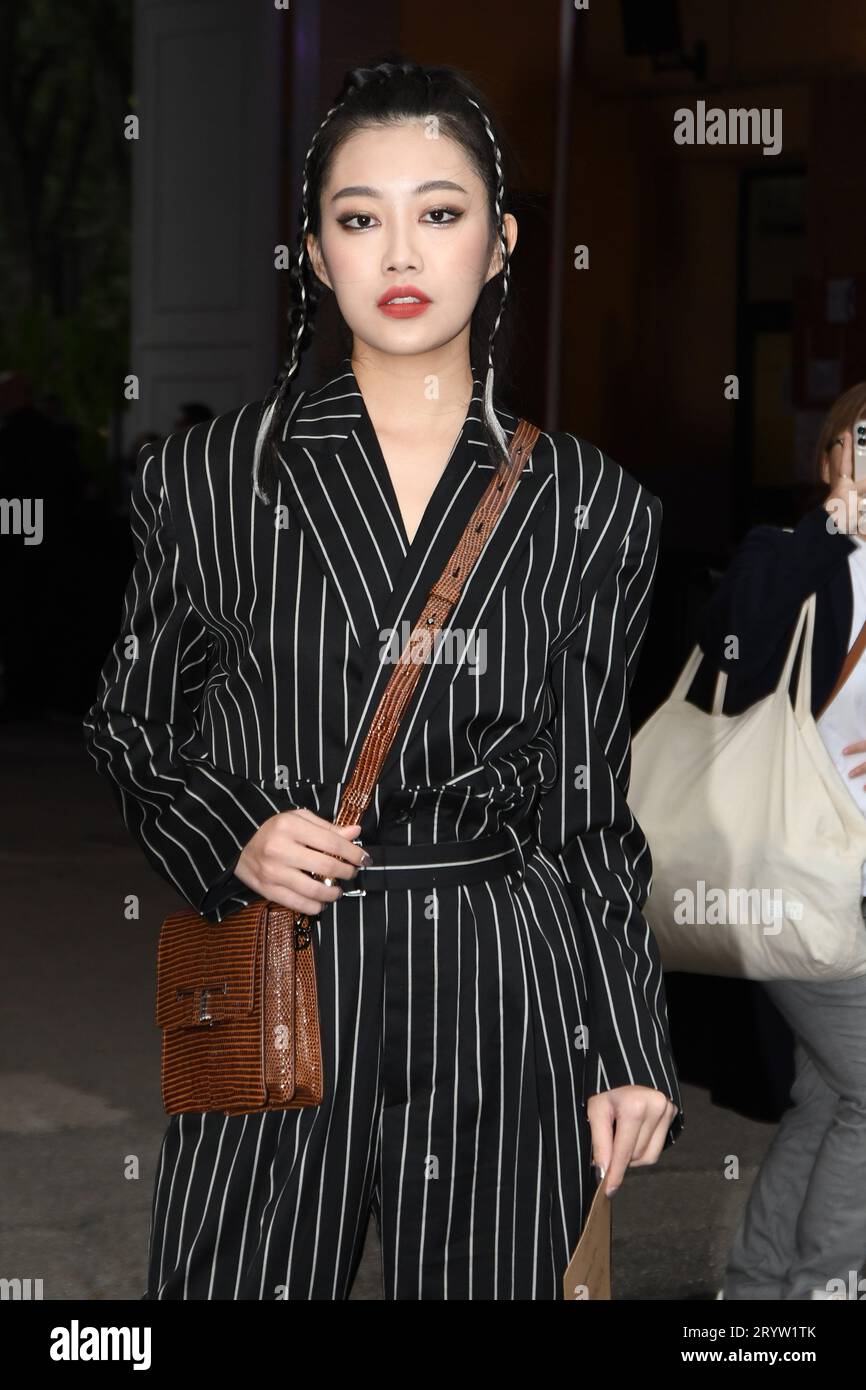 MILAN, ITALY - SEPTEMBER 22: Sabrina Yin arrives at the Tod's fashion ...