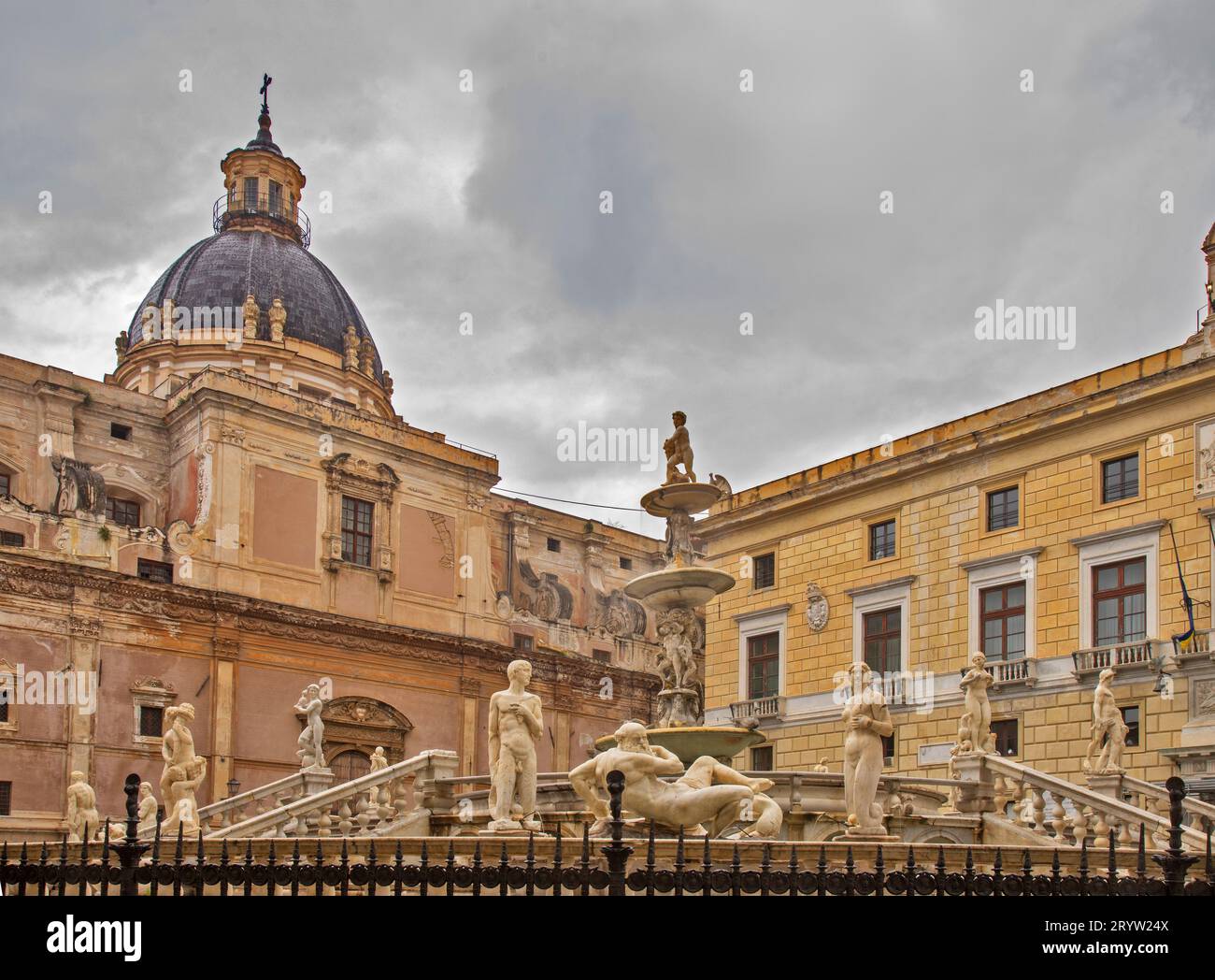 Pretoria square in Palermo. Sicily island. Italy Stock Photo - Alamy